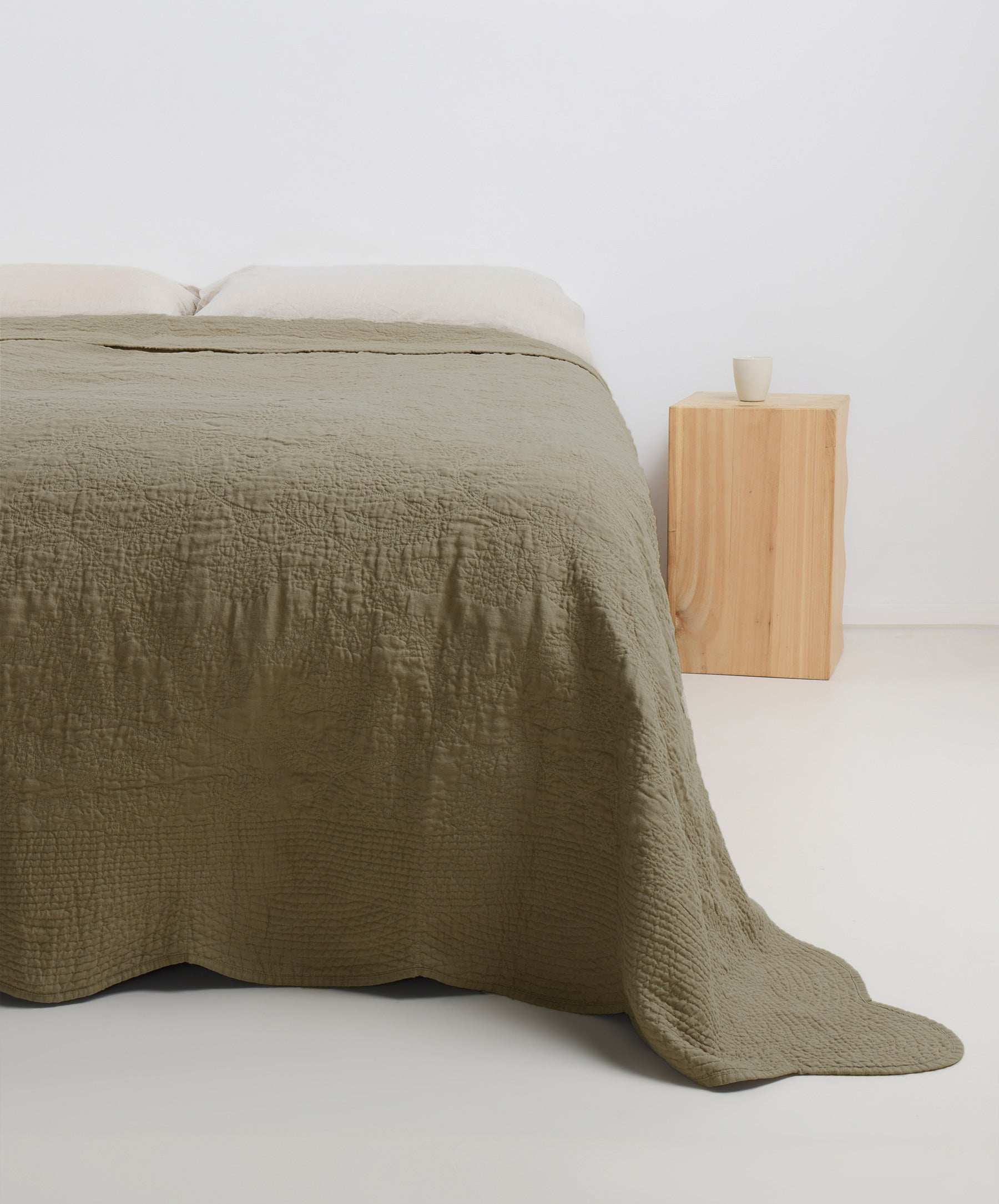 Willow Embroidered Quilt - Putty | CULTIVER - Australia